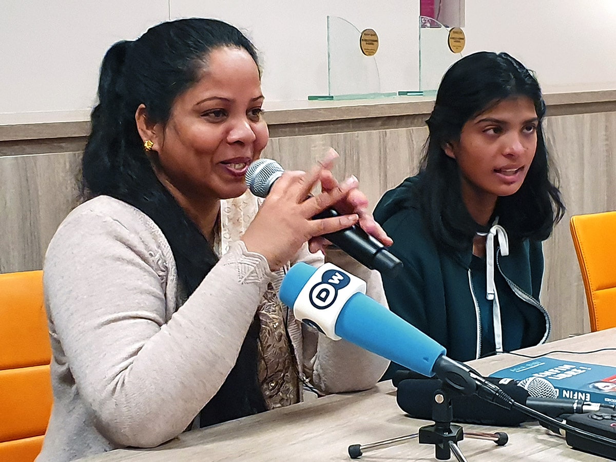Asia Bibi kertoo uskon säilymisestä vankilassa - Myös Suomesta ...