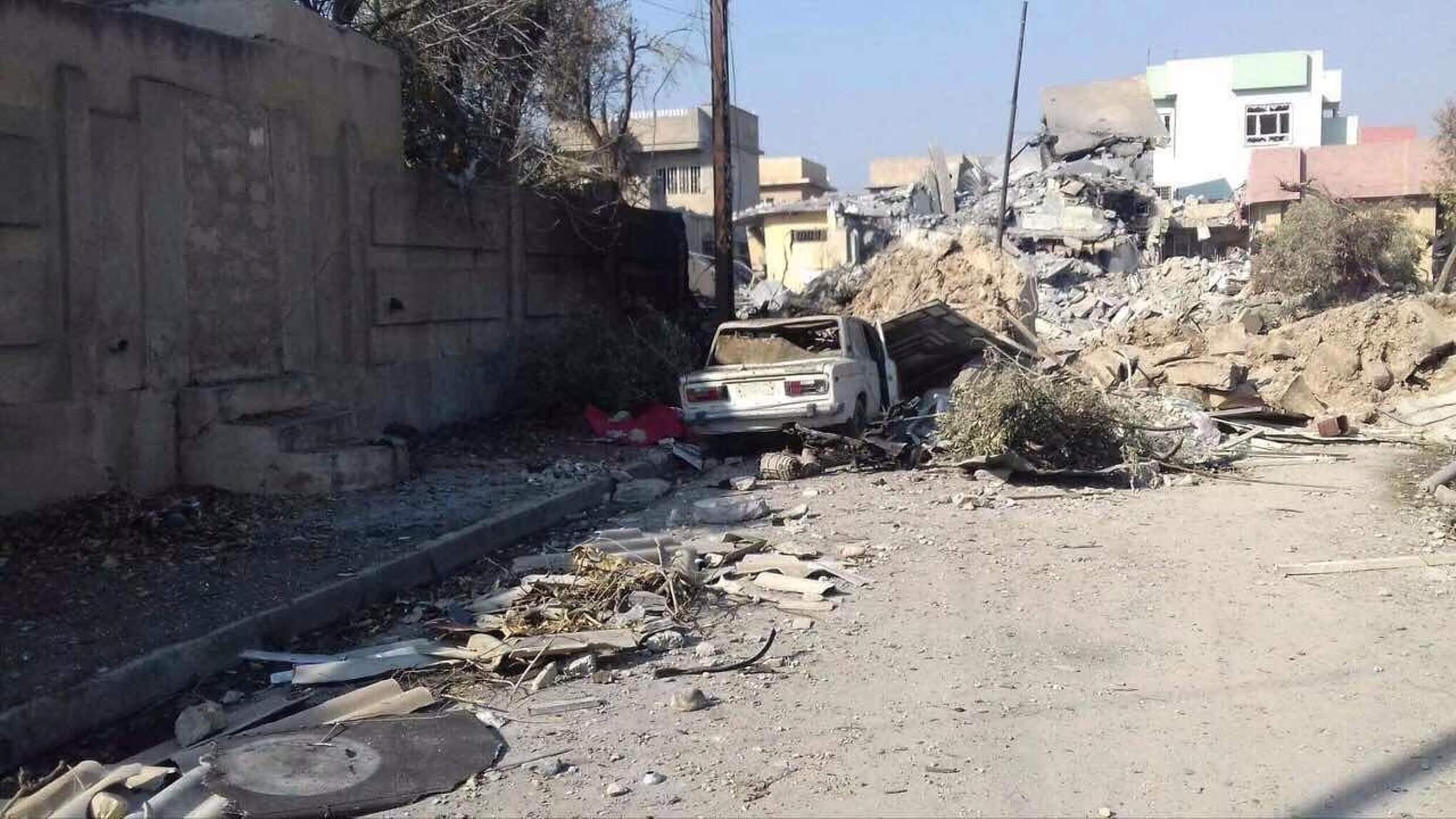 Mosulin kaduilla on edelleen vaarallista IS-taistelijoiden ja ...